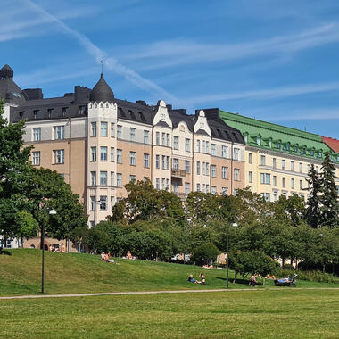 Kauniita kaupunkikoteja rauhallisessa Ullanlinnassa - Etuovi.com Ideat ...